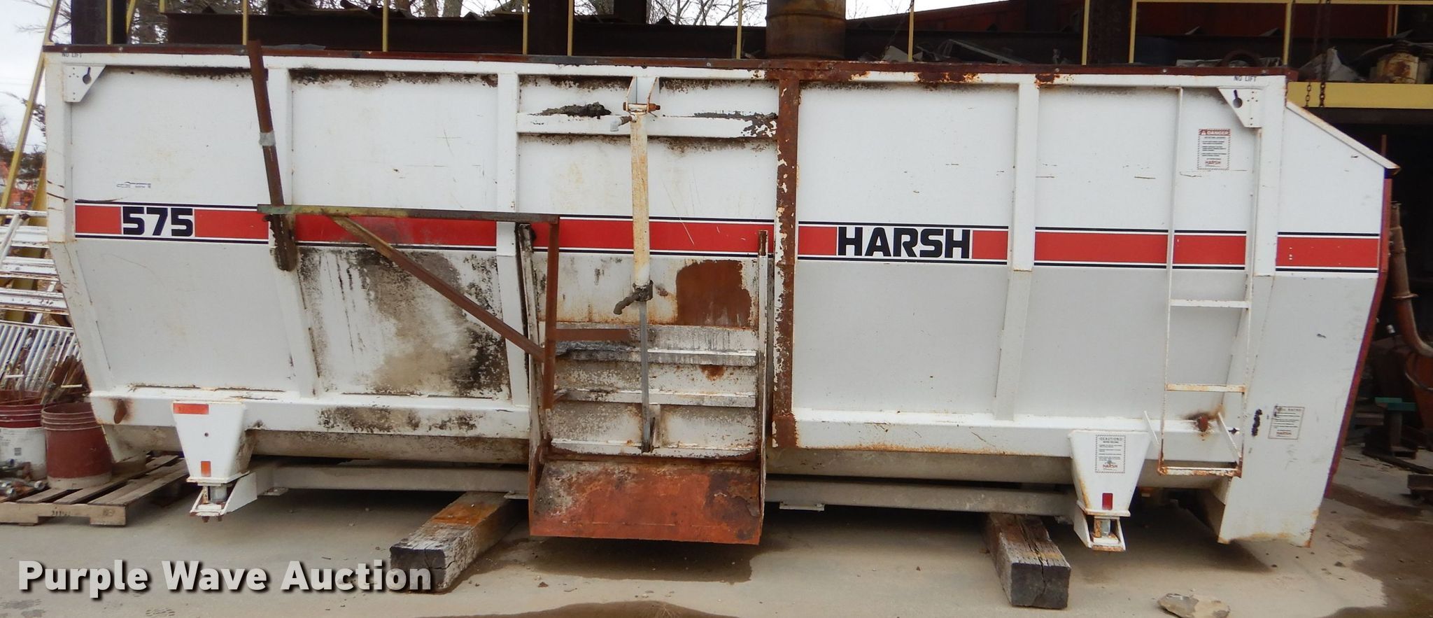 Harsh 575 steel feed mixer bed in Saint Paul, KS | Item GG9704 sold ...