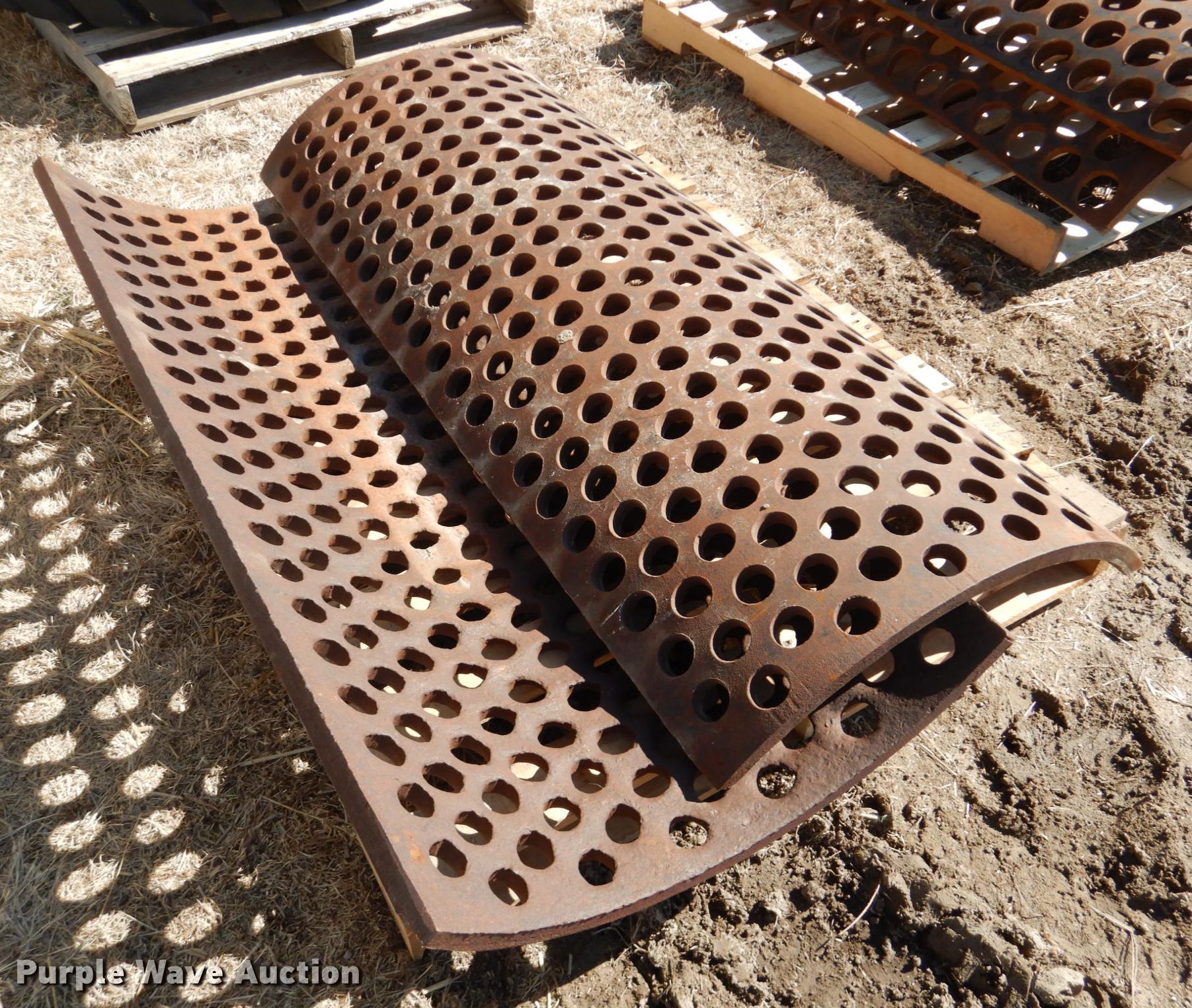 (10) W.H.O. wood grinder screens in Hays, KS | Item GO9048 sold ...