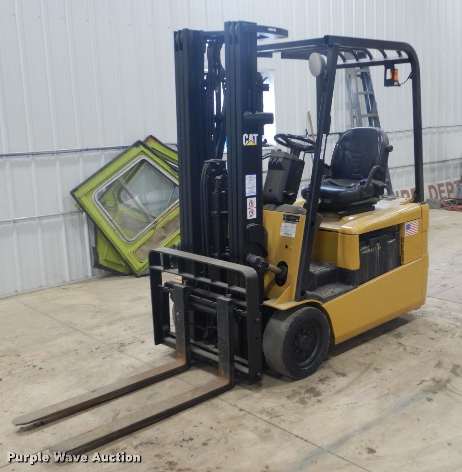 Caterpillar ET3000 forklift in Hutchinson, MN | Item GW9515 sold ...
