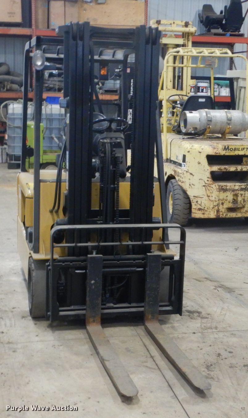 Caterpillar ET3000 forklift in Hutchinson, MN | Item GW9515 sold ...