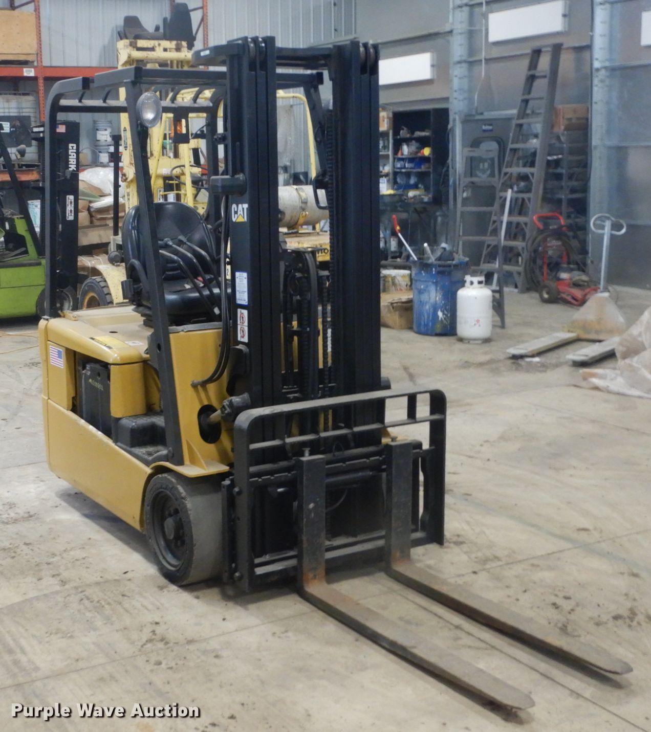 Caterpillar ET3000 forklift in Hutchinson, MN | Item GW9515 sold ...