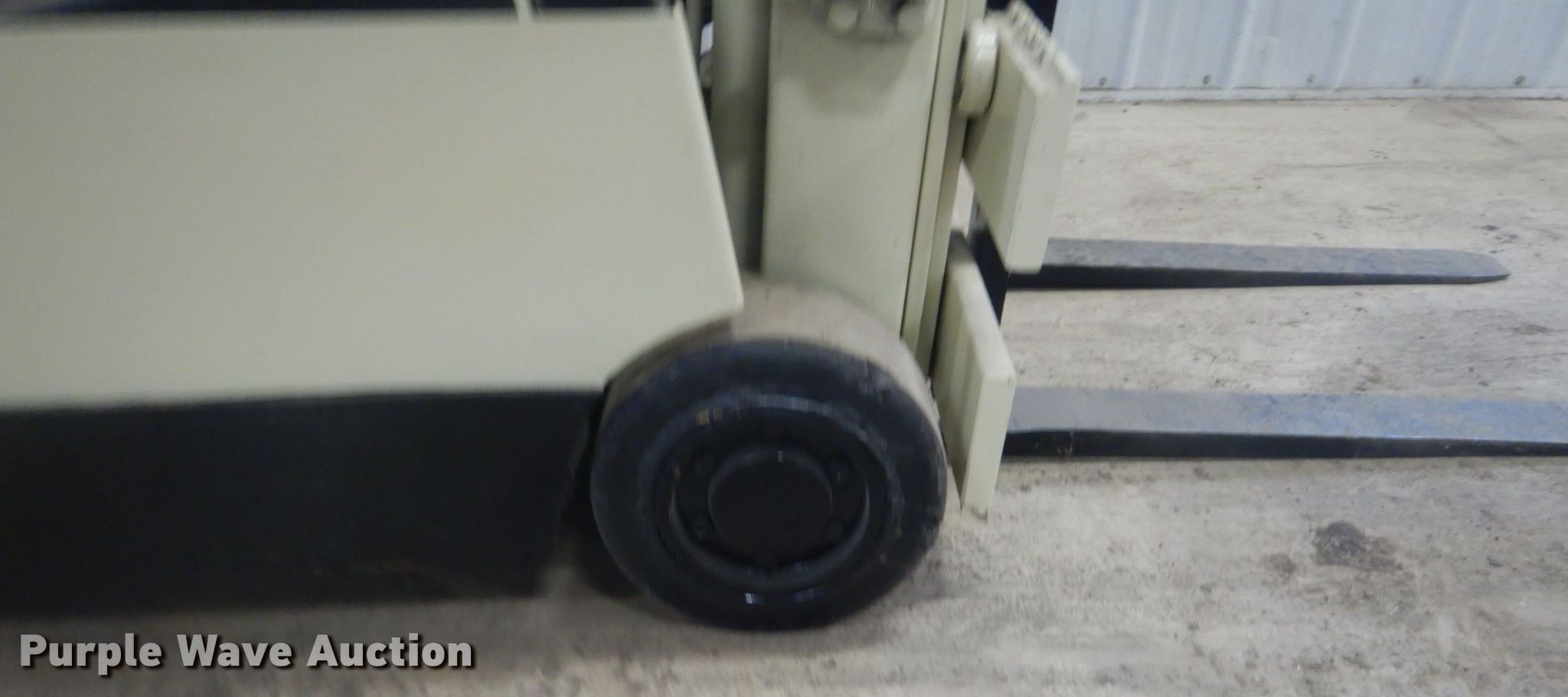 Crown 30SCTT forklift in Hutchinson, MN | Item GW9517 sold | Purple Wave