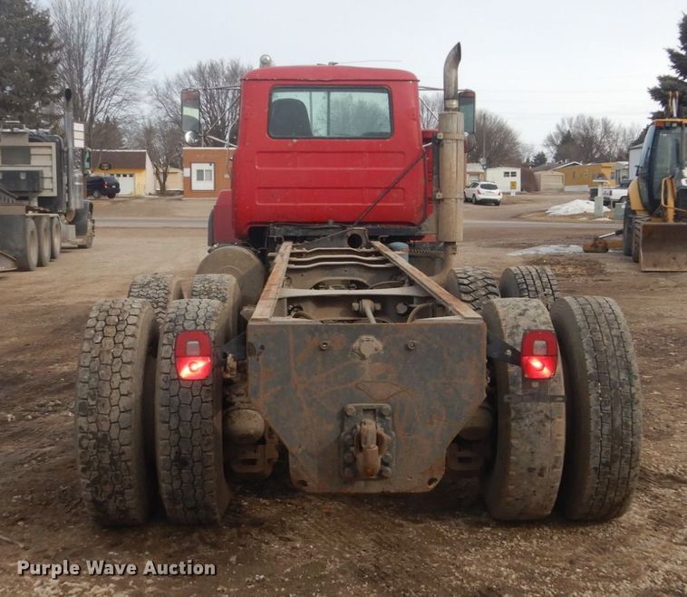 1991 Mack RD690S truck cab and chassis in Orange City, IA | Item GW9488 ...