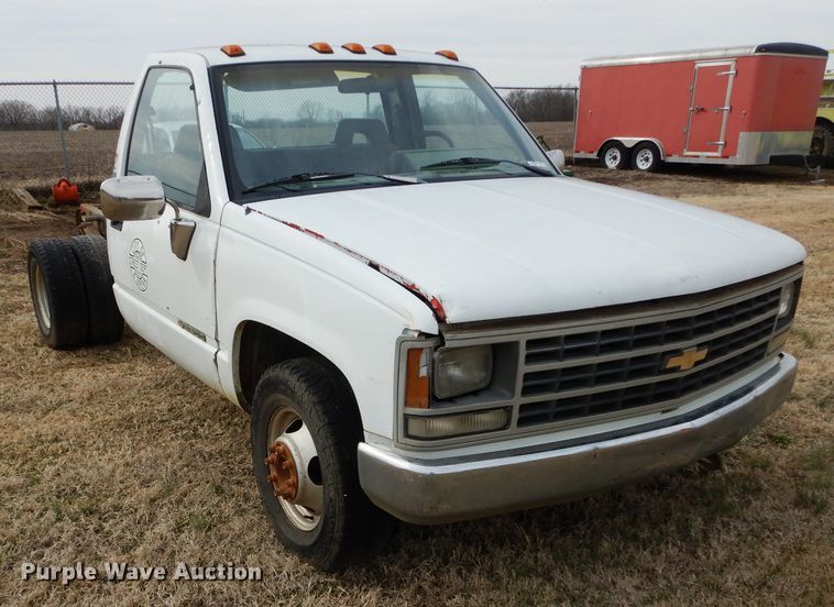 1992 Chevrolet C3500 pickup truck cab and chassis in Eureka, KS | Item ...