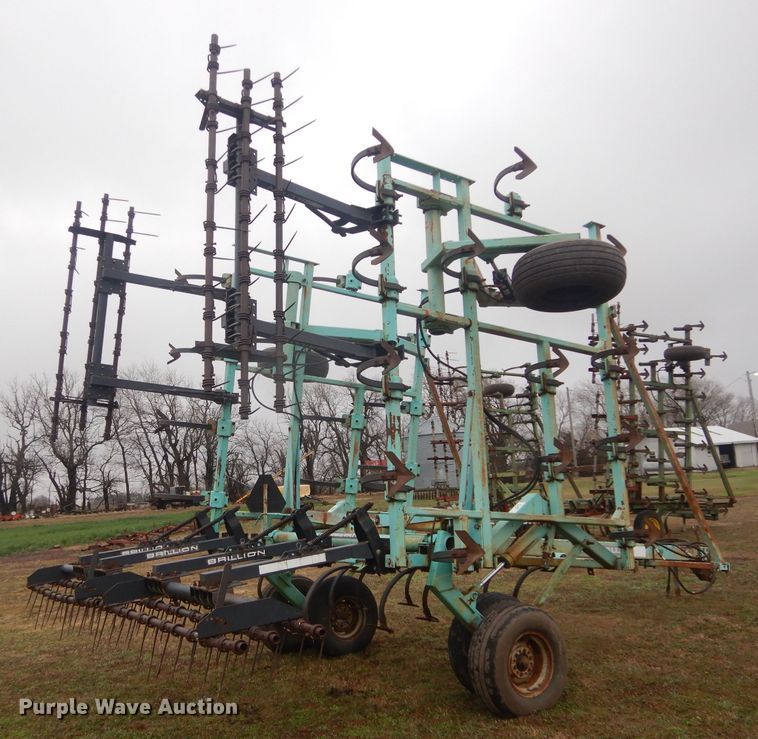 Deutz Allis 1400 chiselvator in Arkansas City, KS | Item GK9079 sold ...