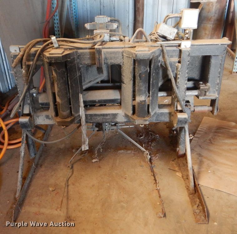 Etherell three point guide hitch in Perry, IA | Item GW9533 sold ...