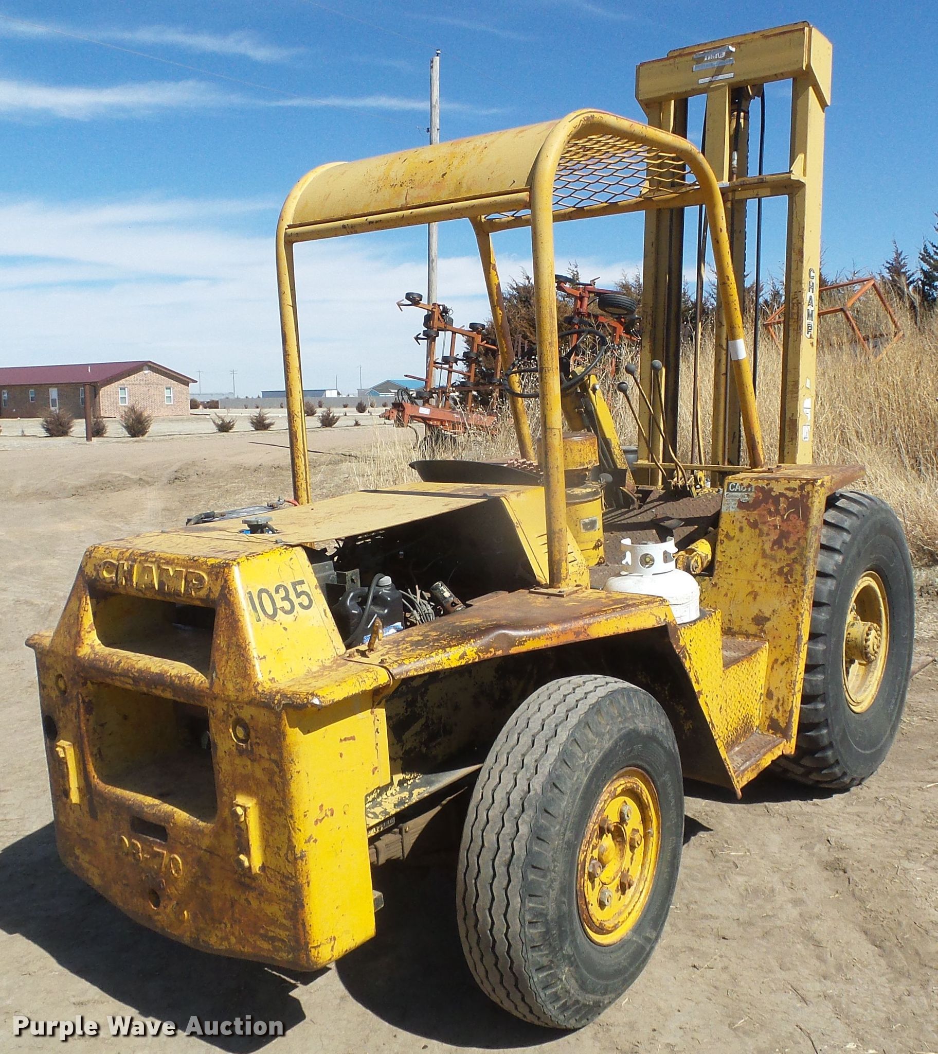 Champ CB70 forklift in Sublette, KS | Item DH4839 sold | Purple Wave