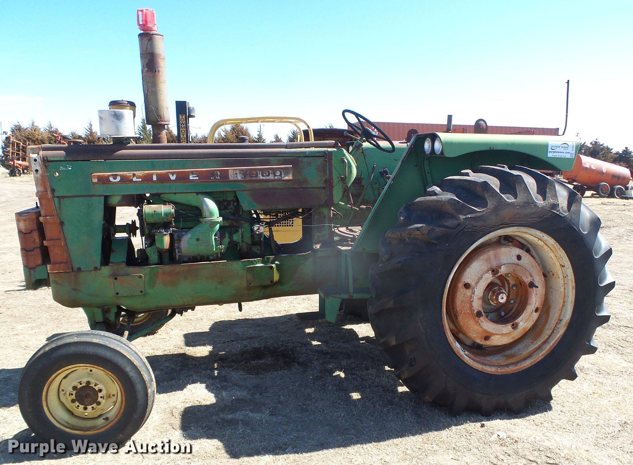 Oliver 1900 tractor in Sublette, KS | Item DH4847 sold | Purple Wave