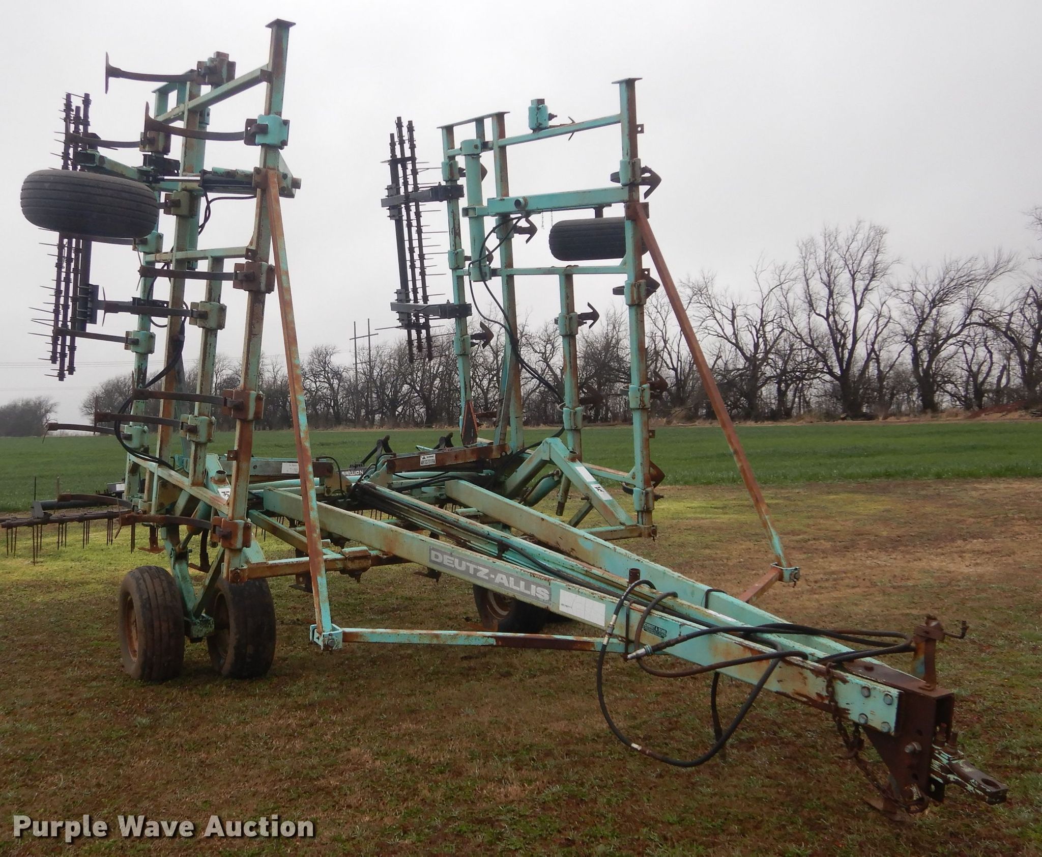 Deutz Allis 1400 chiselvator in Arkansas City, KS | Item GK9079 sold ...