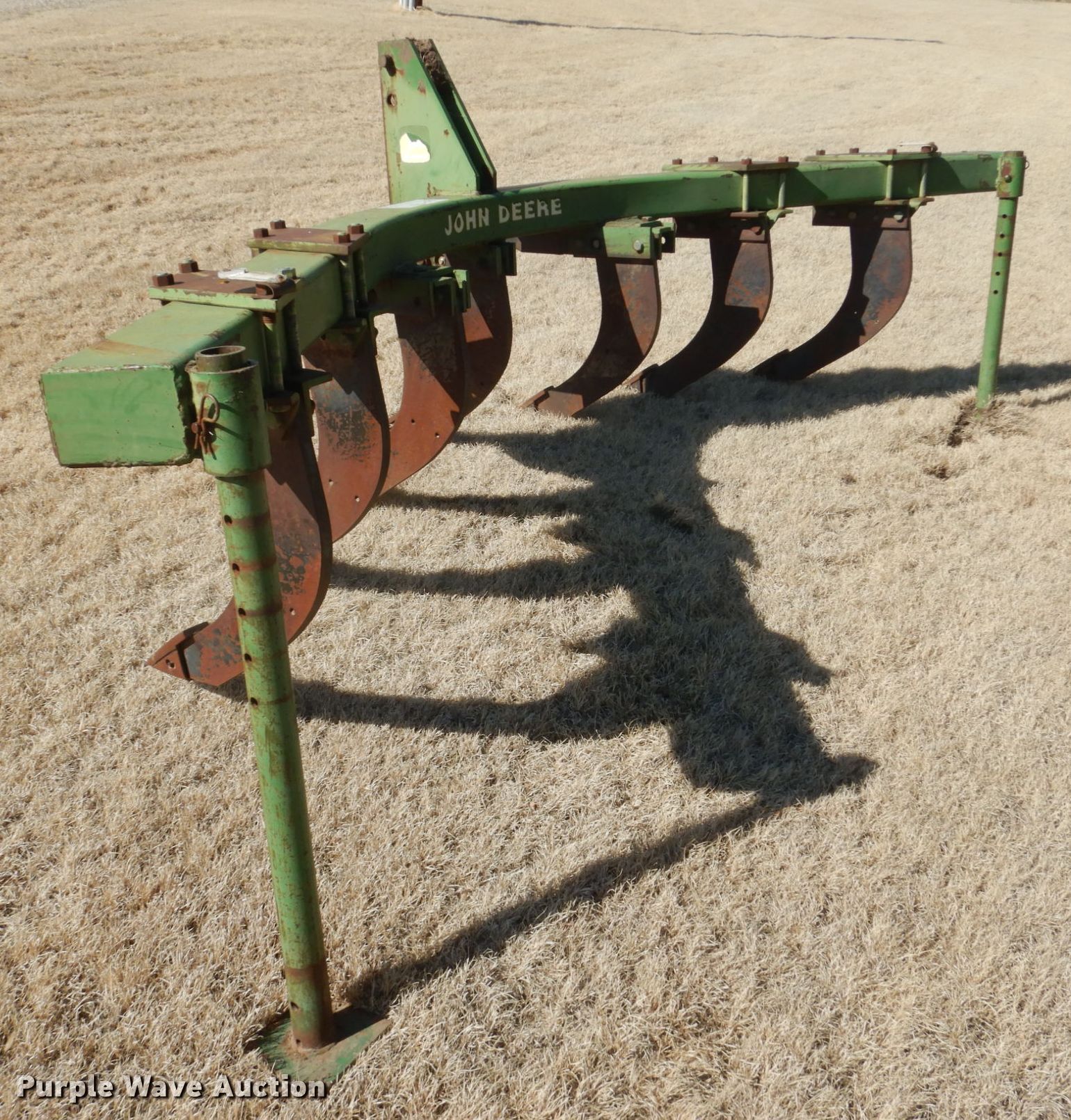 John Deere 900 V-ripper in Wakeeney, KS | Item DJ3082 sold | Purple Wave