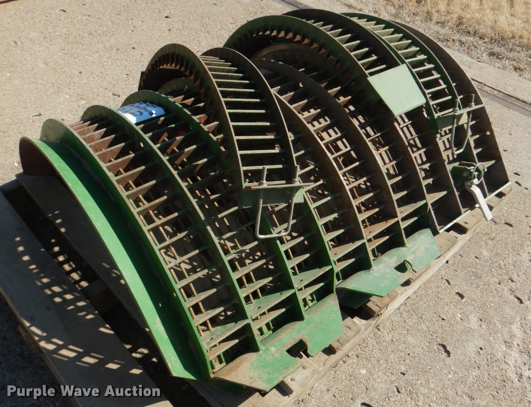 Large wire concaves in Wakeeney, KS | Item DJ3089 sold | Purple Wave