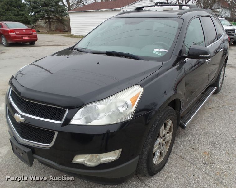 2010 Chevrolet Traverse LT SUV in Perry, IA | Item GW9970 sold | Purple ...
