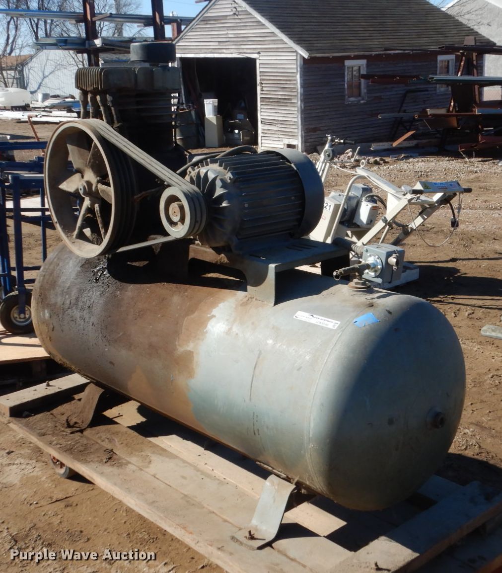Pacemaker air compressor in Sioux Falls, SD | Item GW9598 sold | Purple ...