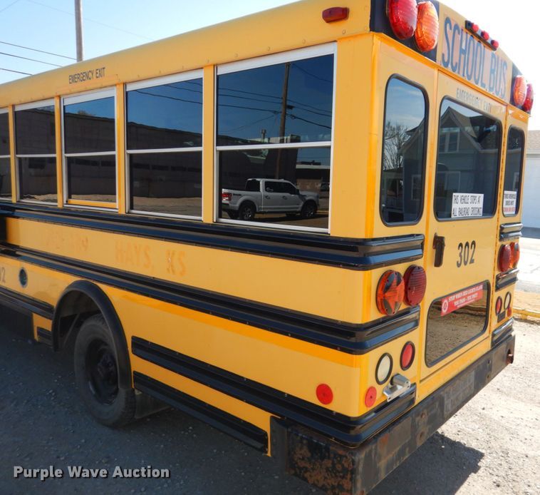 2001 GMC Savana G3500 Collins school bus in Hays, KS | Item GX9894 sold ...
