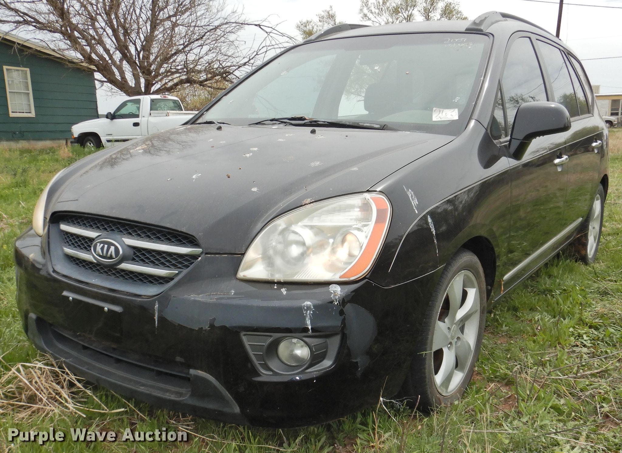 2007 Kia Rondo SUV in Amarillo, TX | Item GN9812 sold | Purple Wave