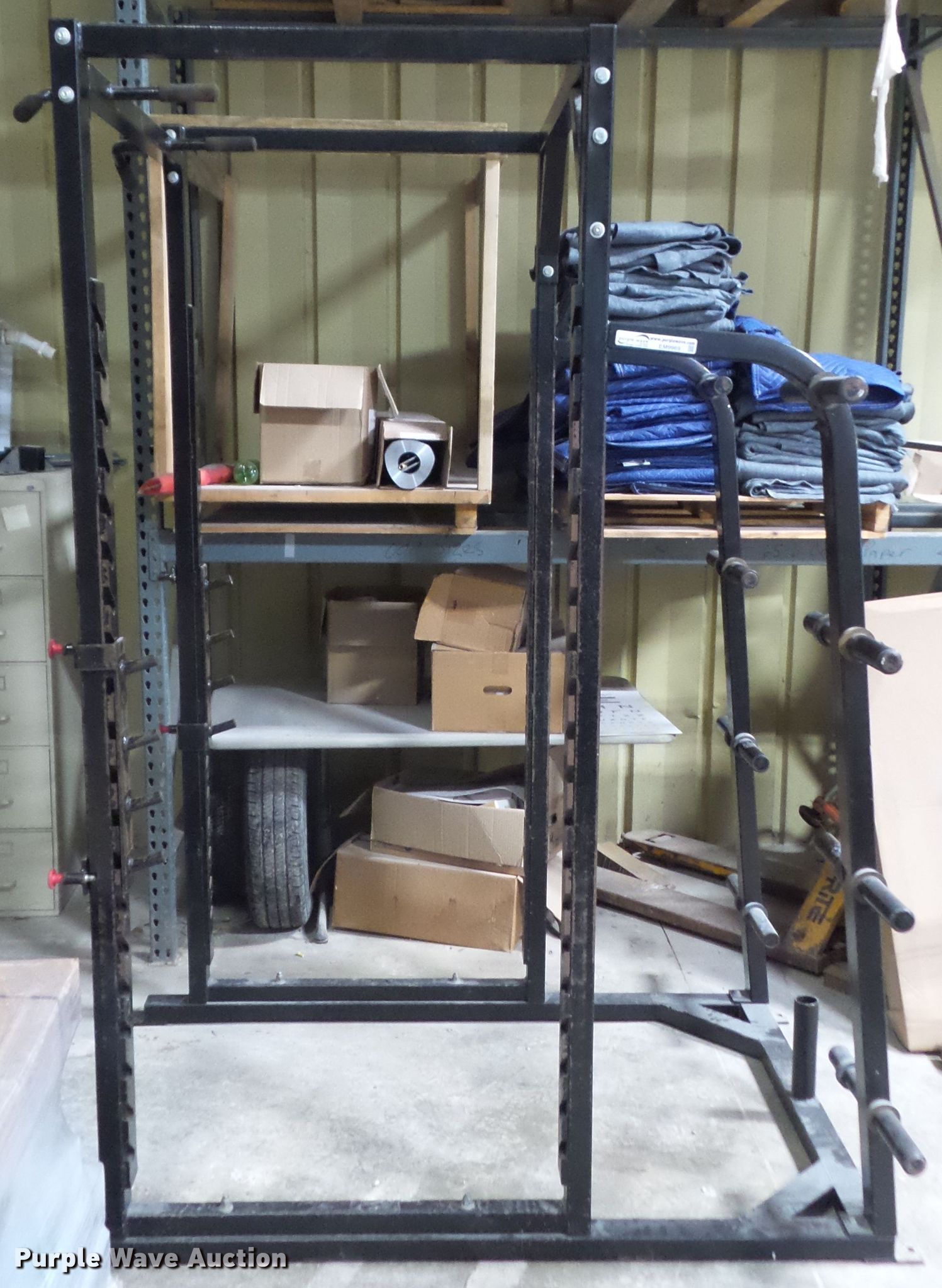 ProMaxima power rack in Winterset, IA | Item EM9969 sold | Purple Wave