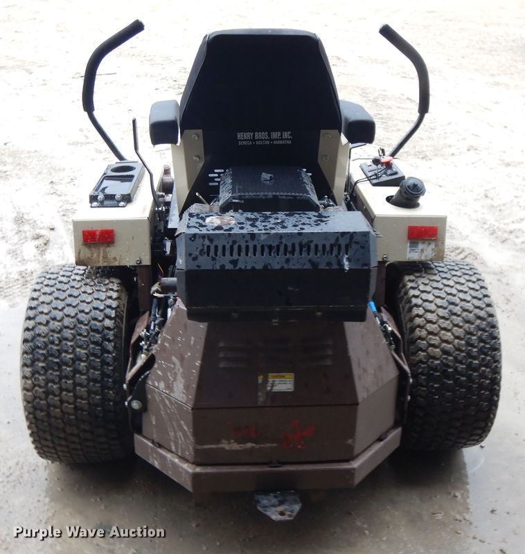 Grasshopper 220 ZTR lawn mower in Abilene, KS | Item DE5649 sold ...