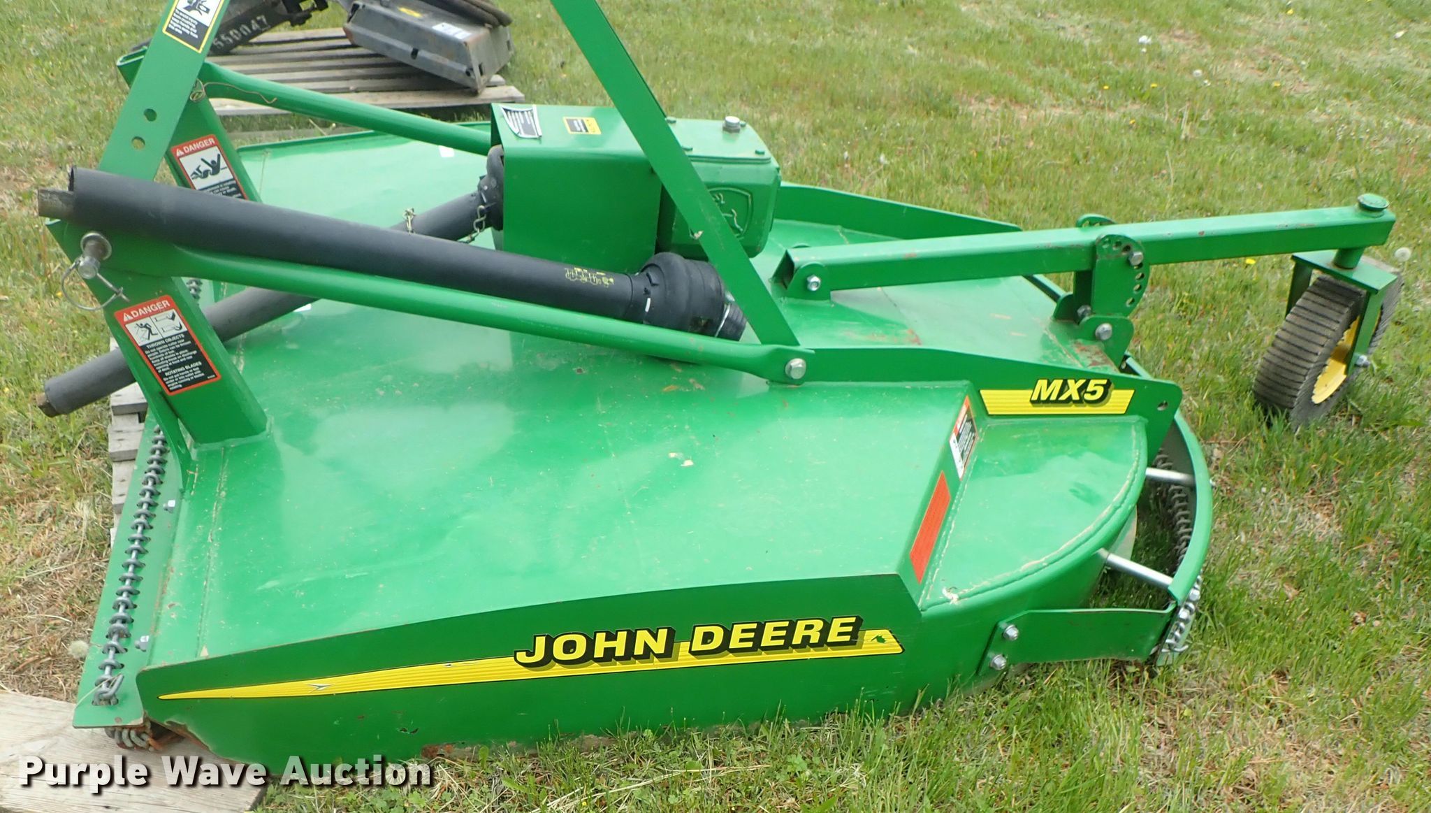 John Deere MX5 rotary mower in Lewis, KS | Item DG3157 sold | Purple Wave