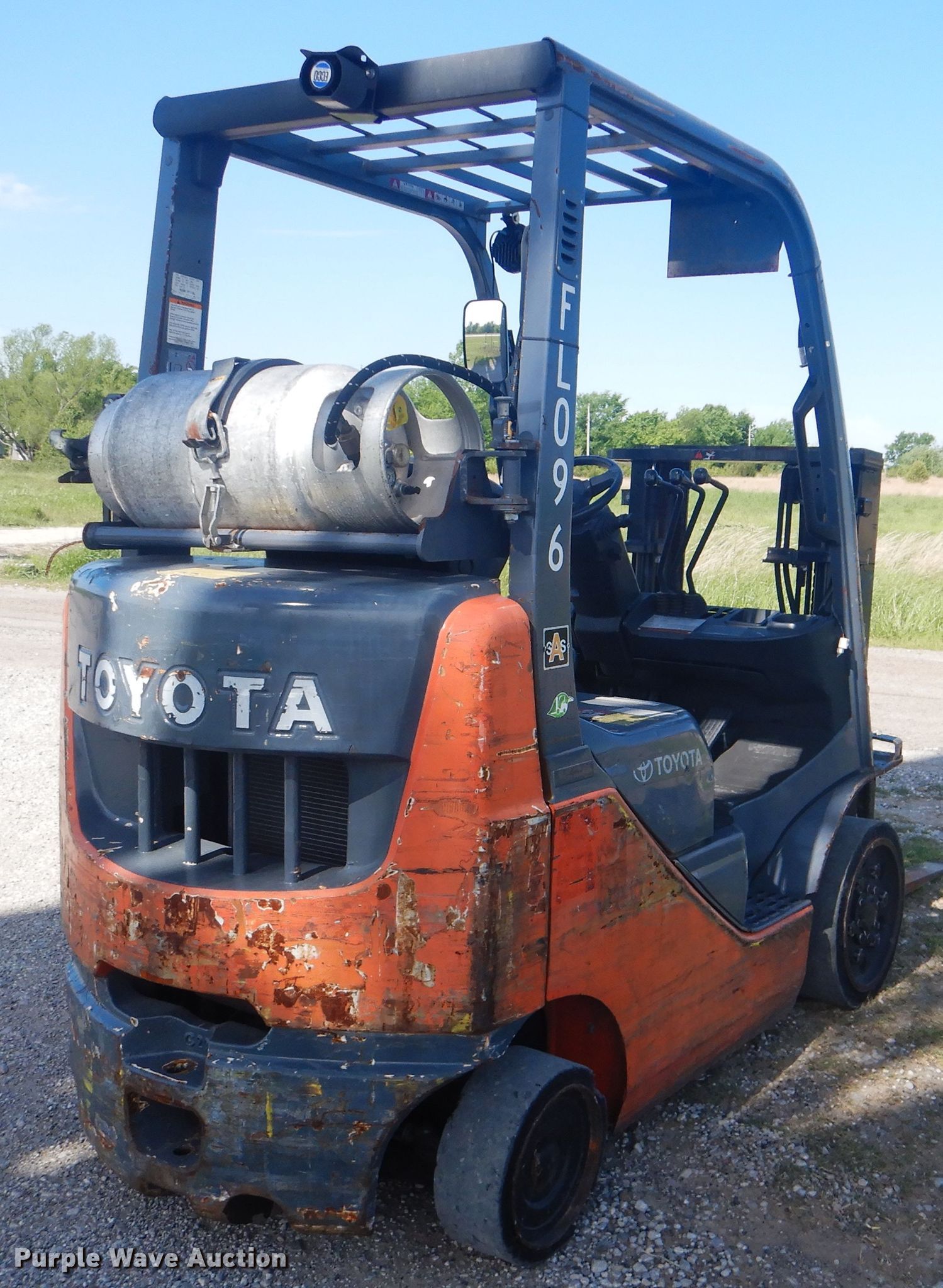 Toyota 8FGCU20 forklift in Collinsville, OK | Item GF9183 sold | Purple ...