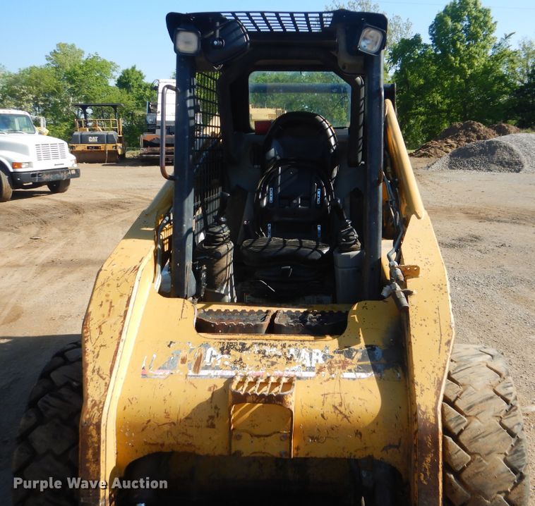 2002 Caterpillar 262 skid steer loader in Muskogee, OK | Item DI2488 ...