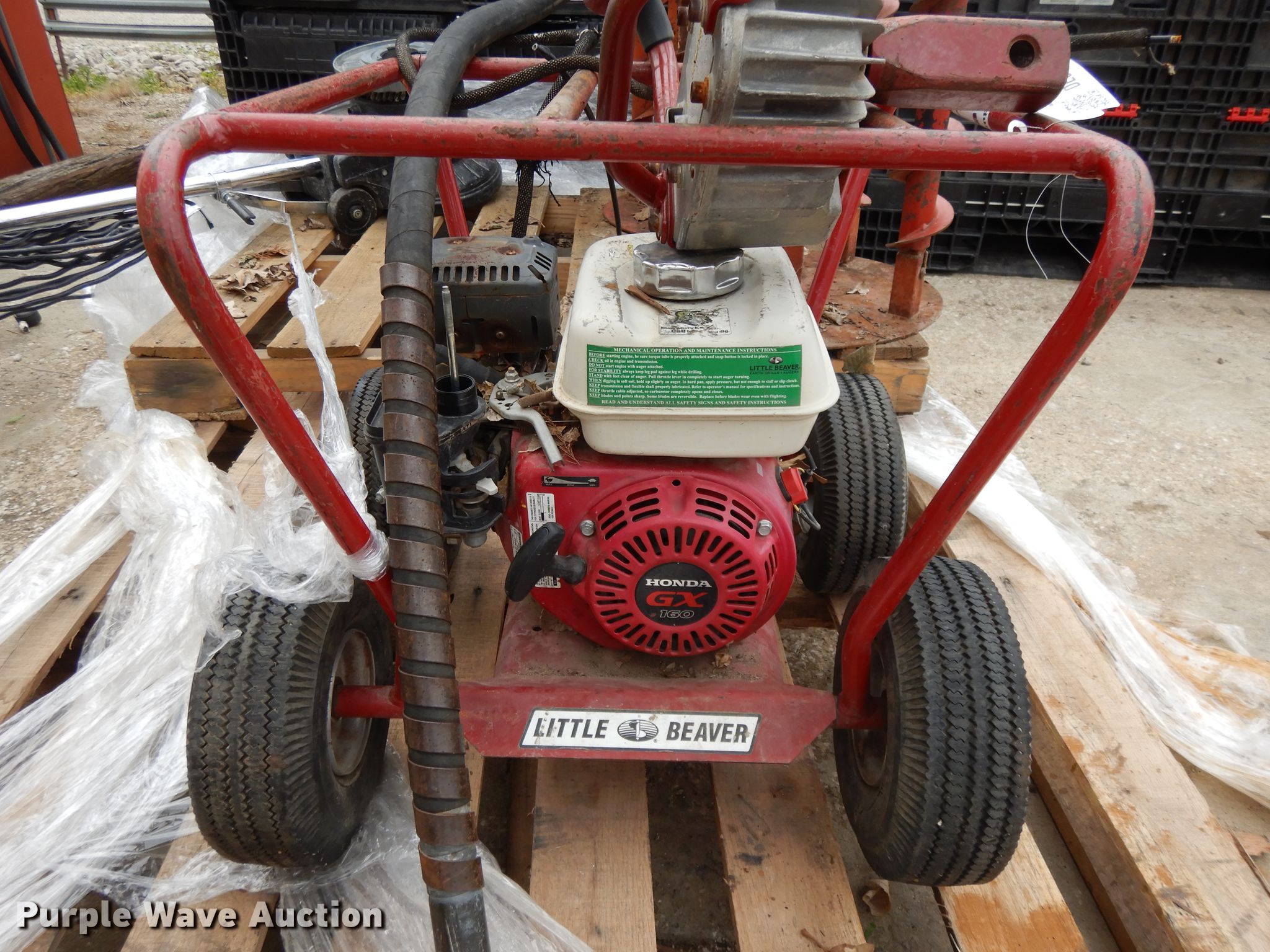 Little Beaver 5 auger in Paola, KS | Item DE5605 sold | Purple Wave