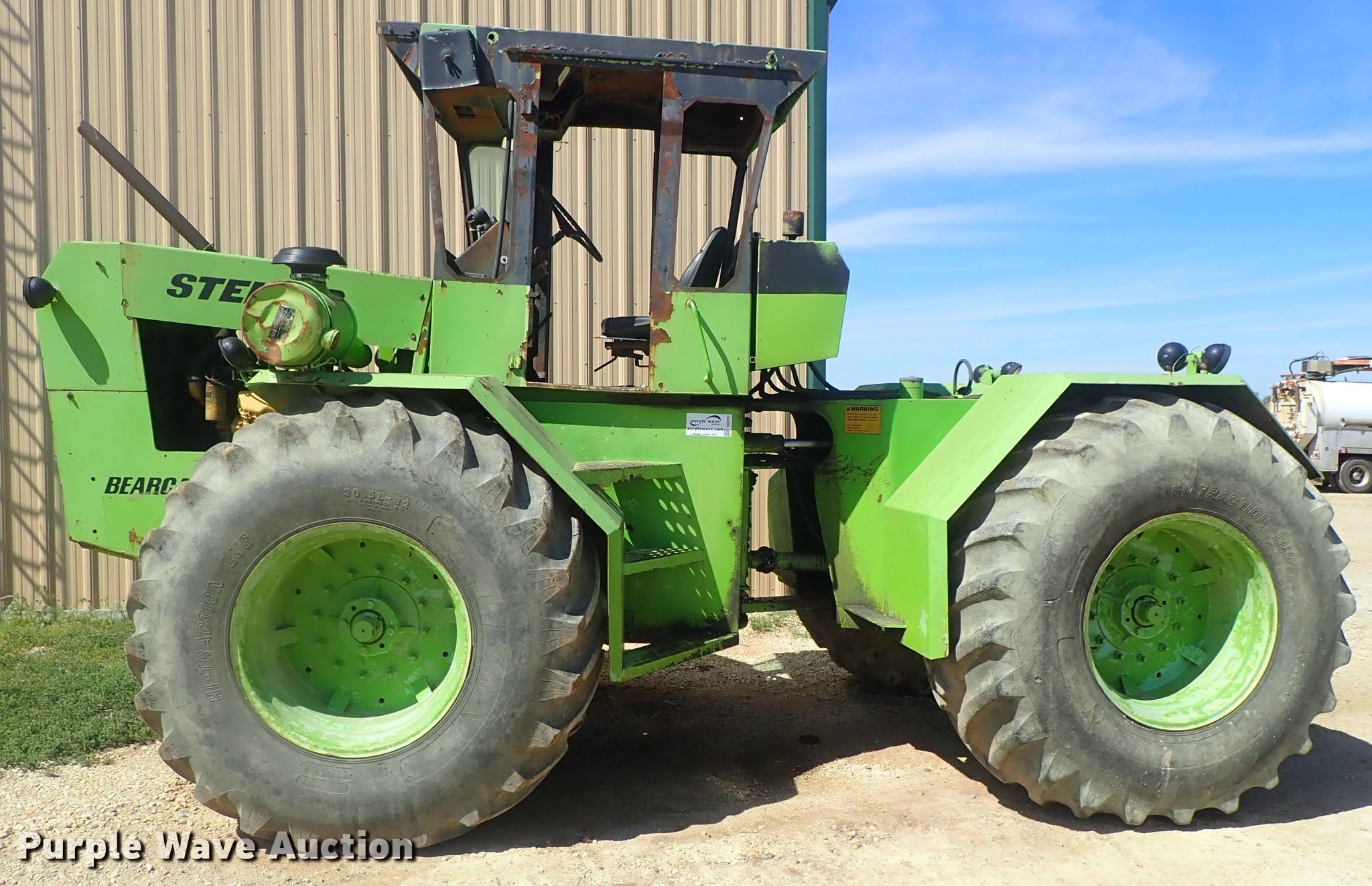 Steiger Bearcat II 4WD tractor in Lyons, KS | Item DG3151 sold | Purple ...