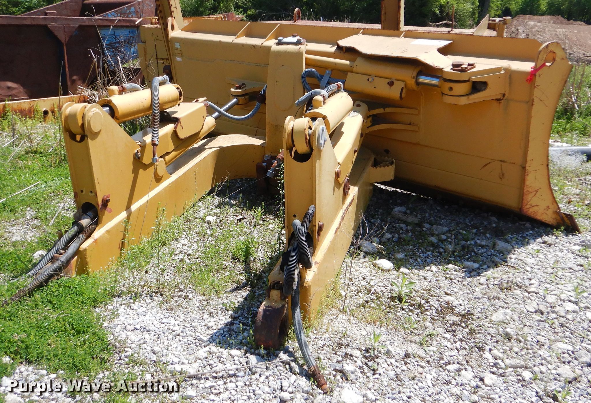 Caterpillar D6K six-way dozer blade in Muskogee, OK | Item DG8541 sold ...