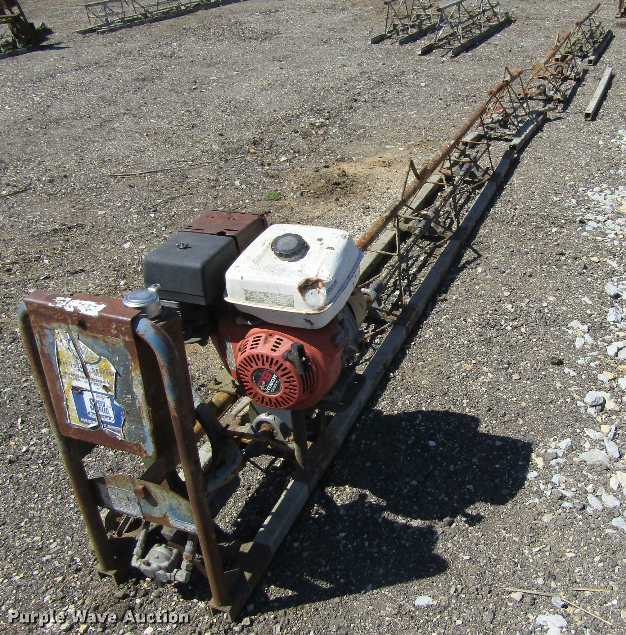 Approximately 5 speed screeds in Waterloo, IA | Item FD9428 sold ...