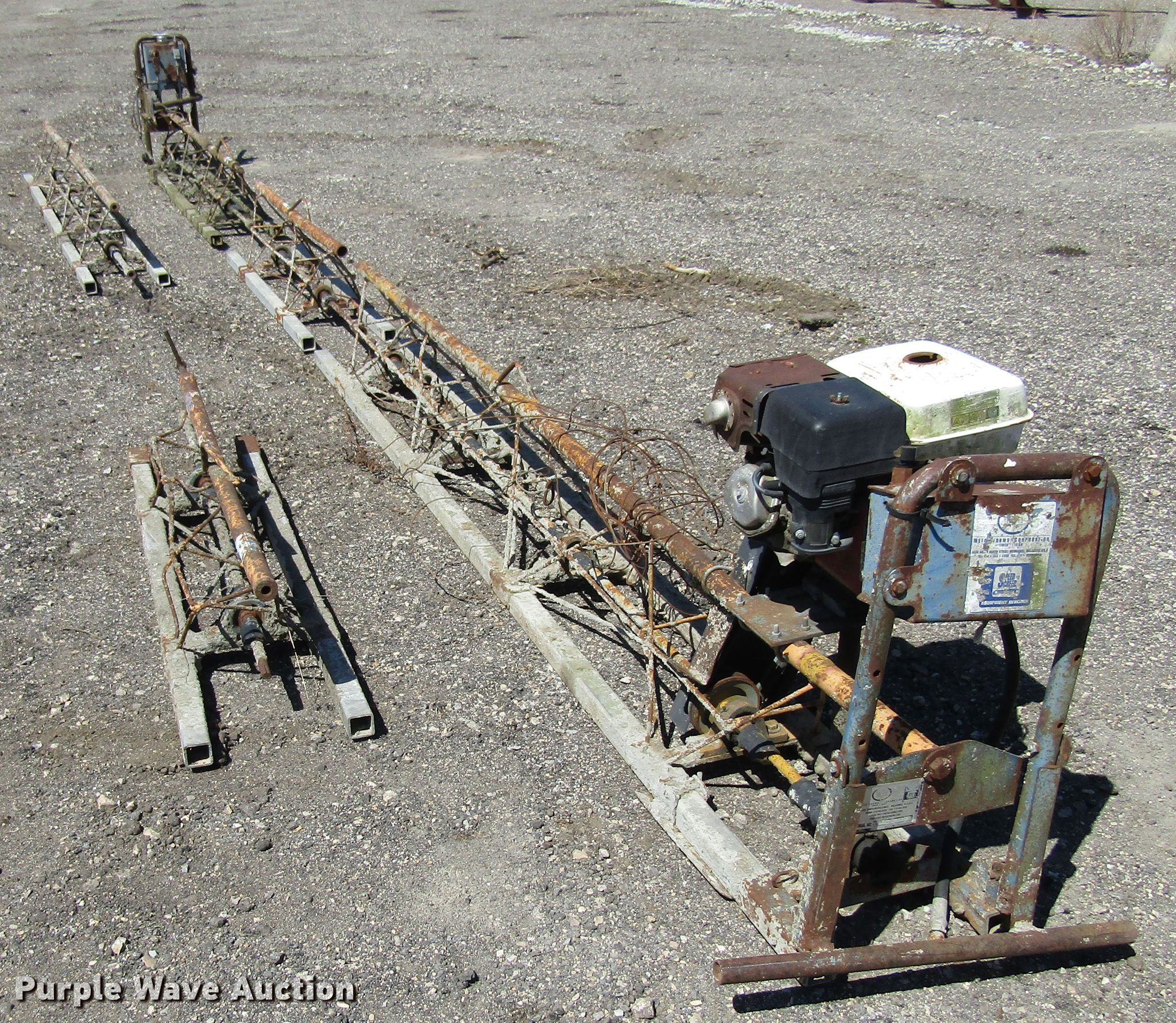 Approximately 5 speed screeds in Waterloo, IA | Item FD9428 sold ...