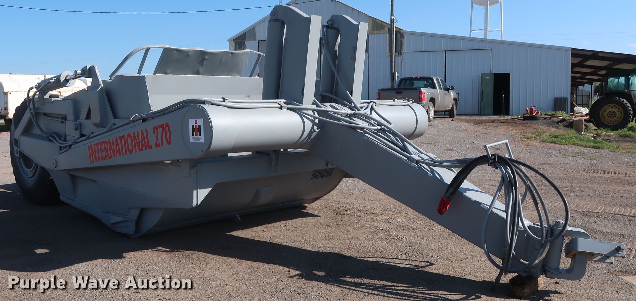 International 270 scraper in Hinton, OK | Item GS9868 sold | Purple Wave