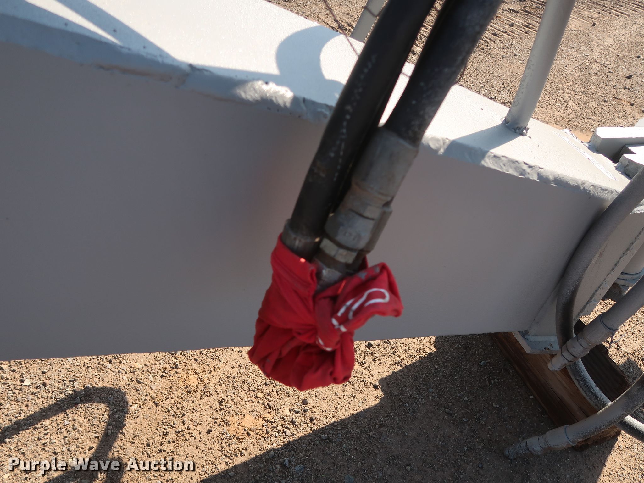 International 270 scraper in Hinton, OK | Item GS9868 sold | Purple Wave