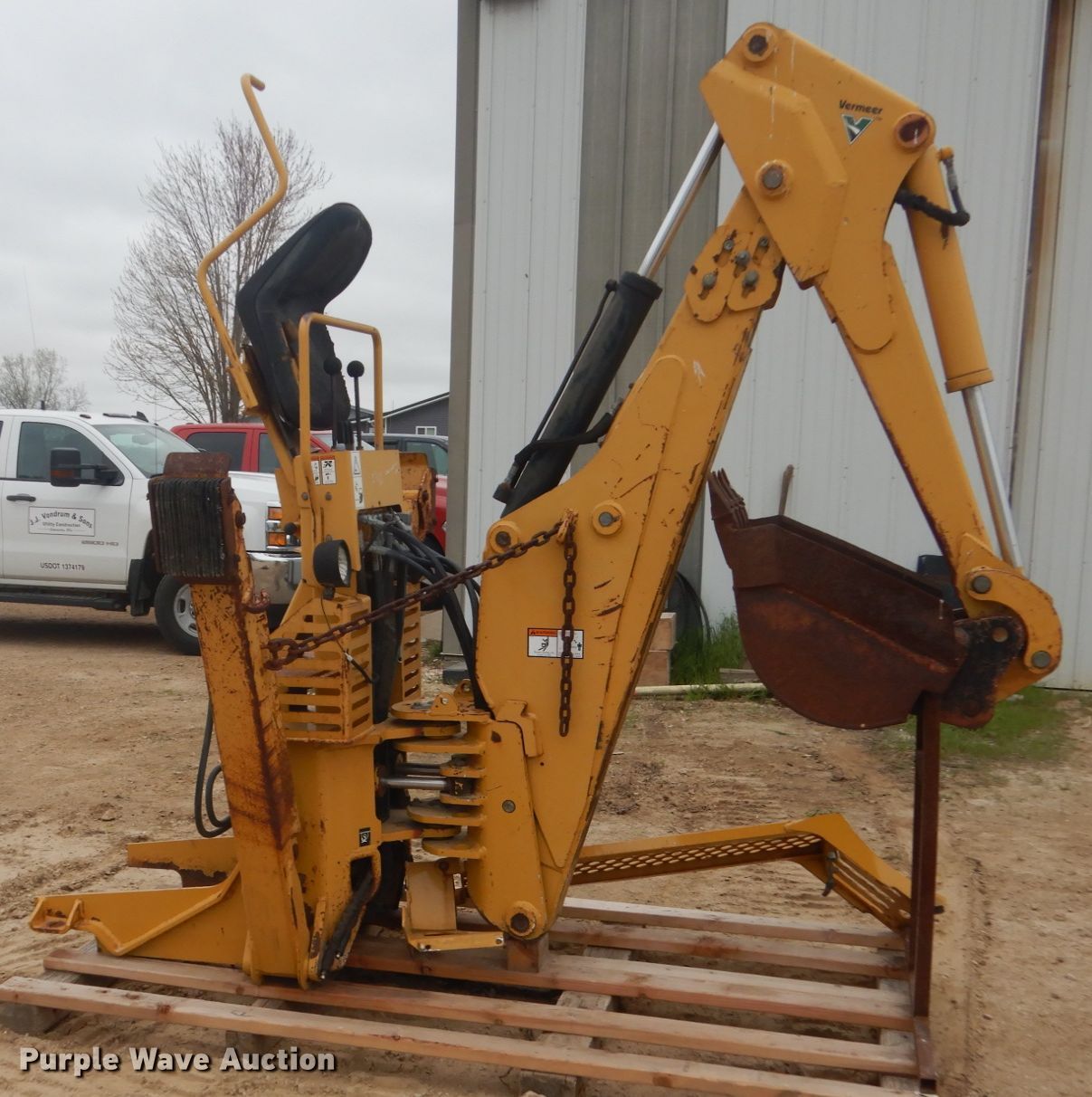 2008 Vermeer B930A backhoe in Lancaster, WI | Item GW9798 sold | Purple ...