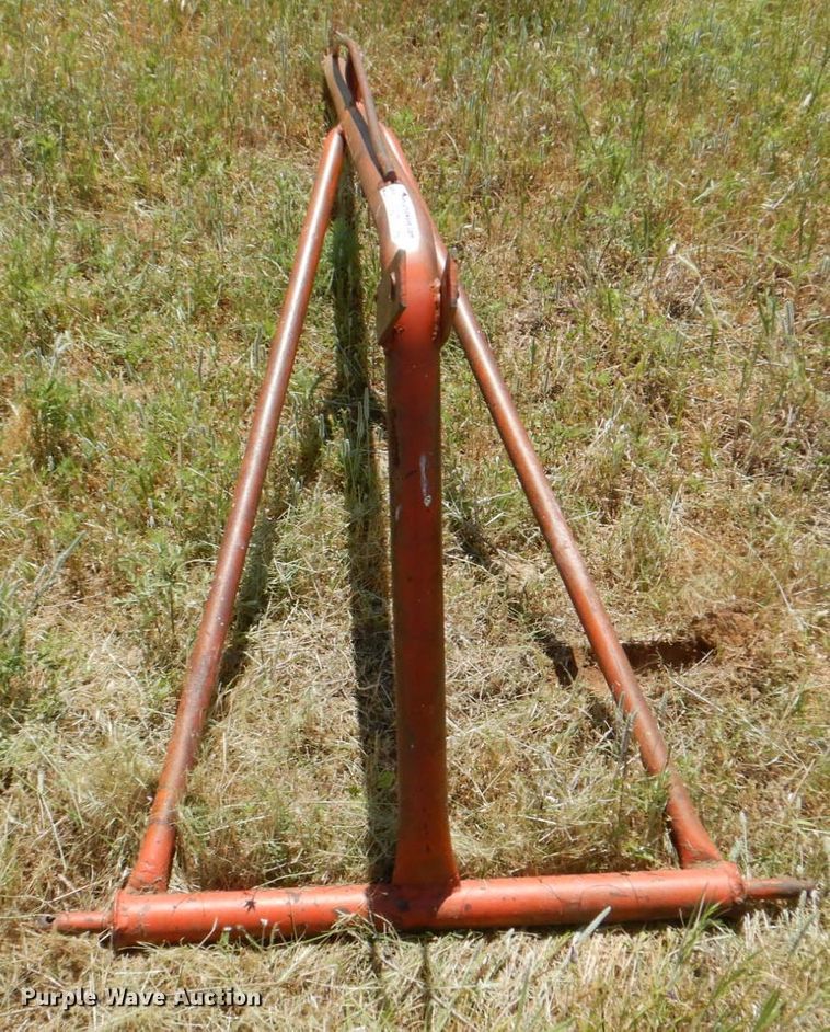 Three point lifting arm in Bluegrove, TX | Item FW9271 sold | Purple Wave