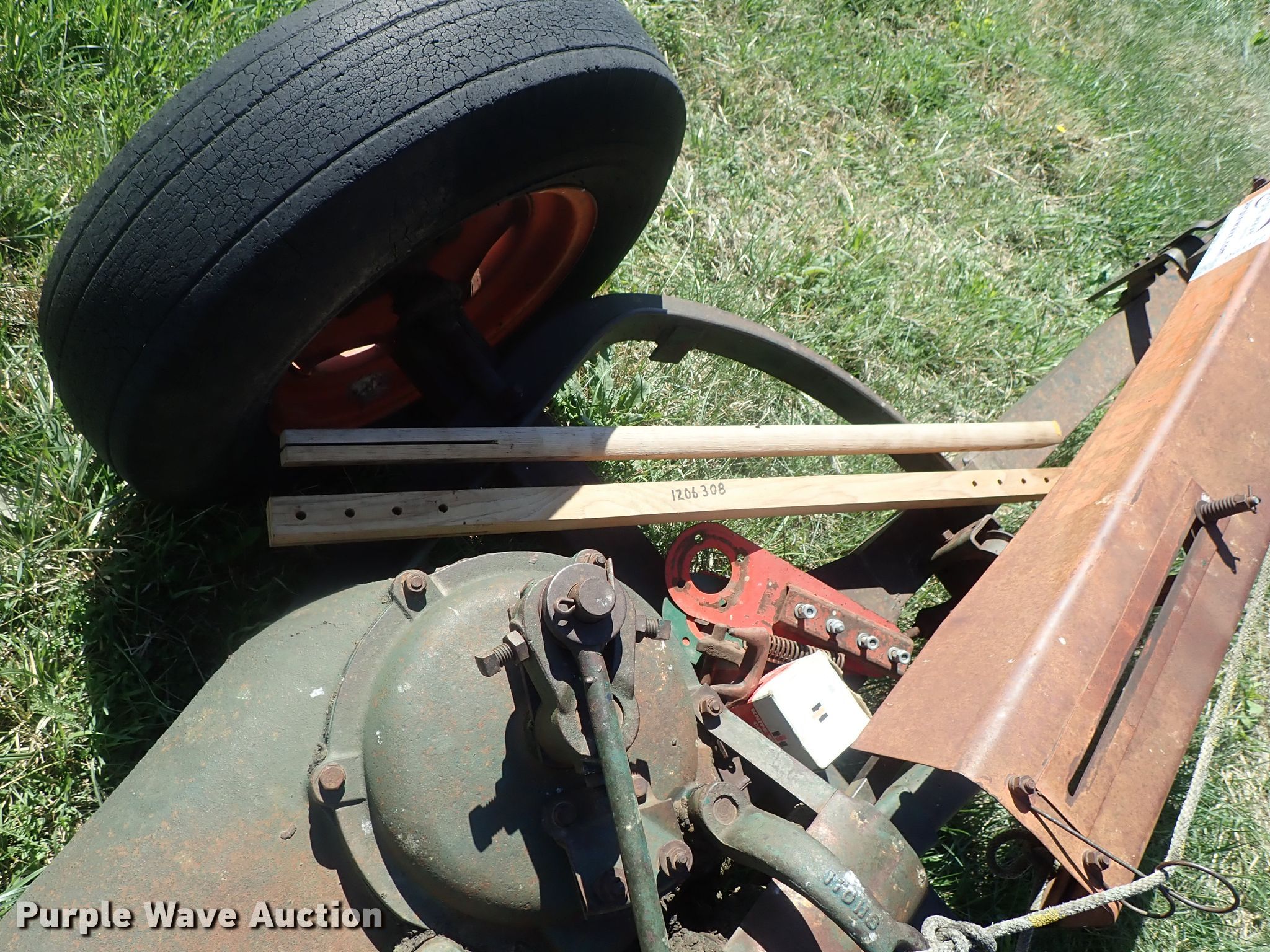 New Idea 251 sickle mower in Inman, KS | Item DG3122 sold | Purple Wave