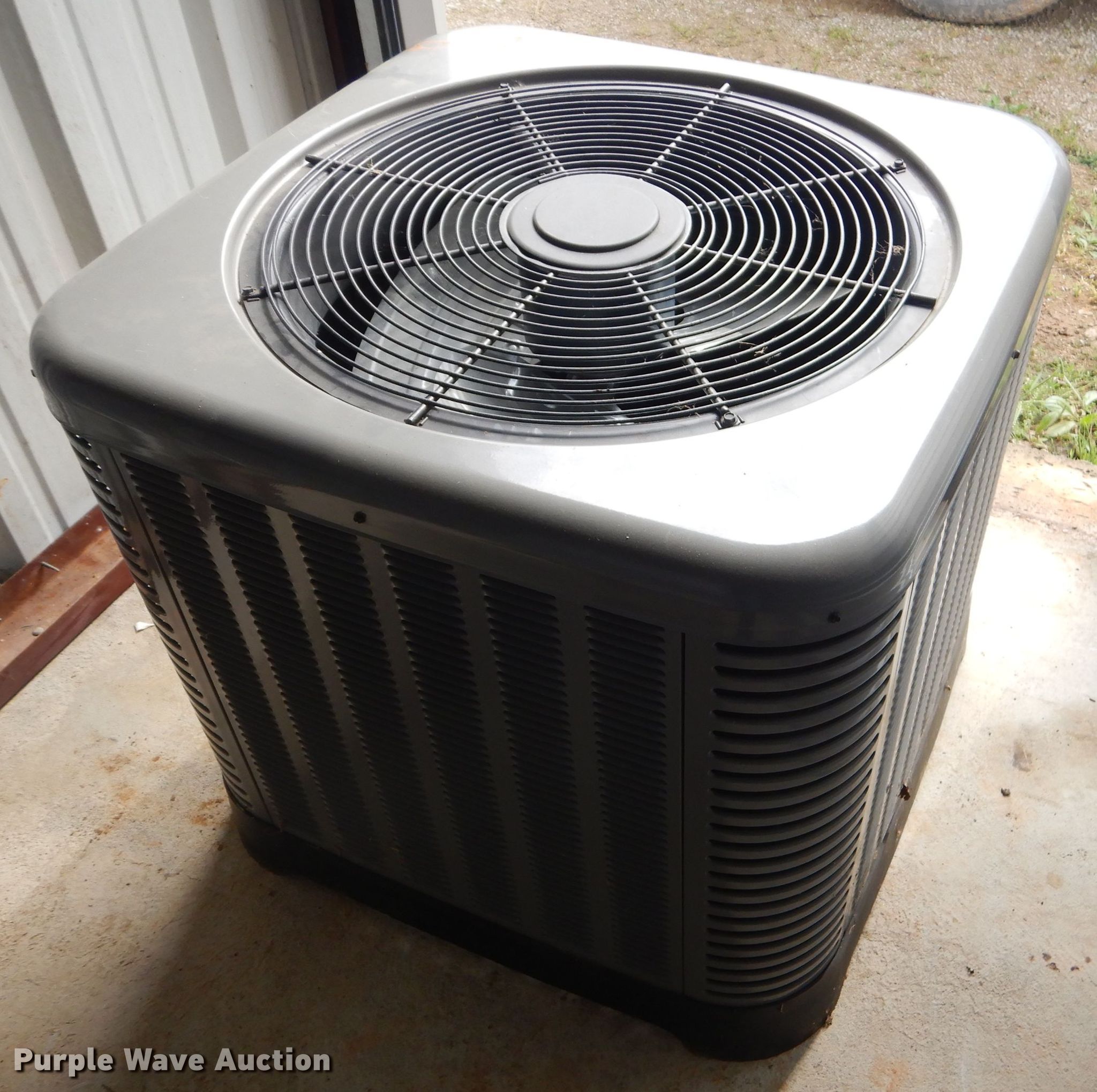 (2) Ruud AC units in Fredonia, KS | Item GP9184 sold | Purple Wave
