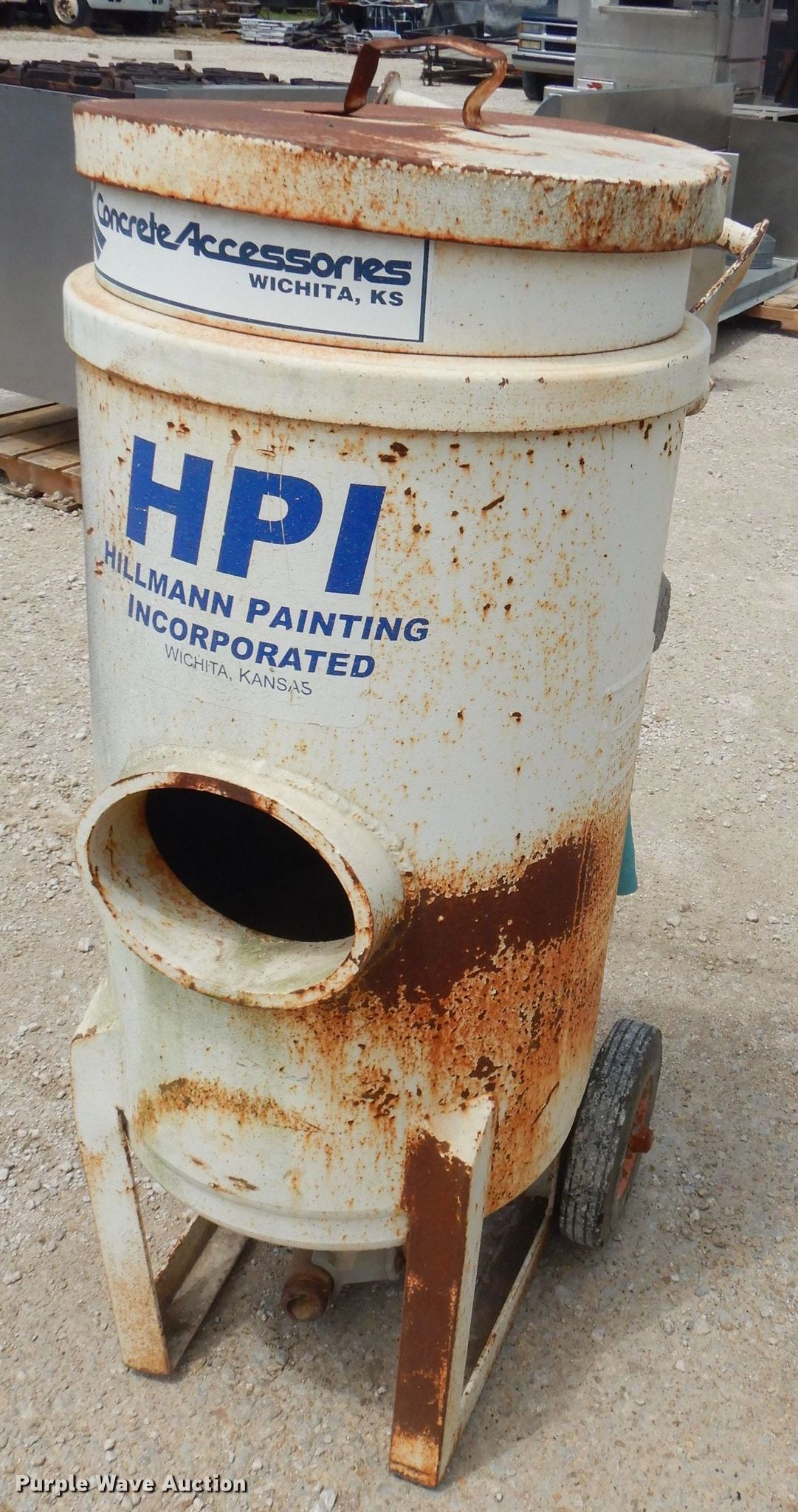 *1999 U.S. Filter/Schmidt sandblaster in Iola, KS | Item GP9196 sold ...