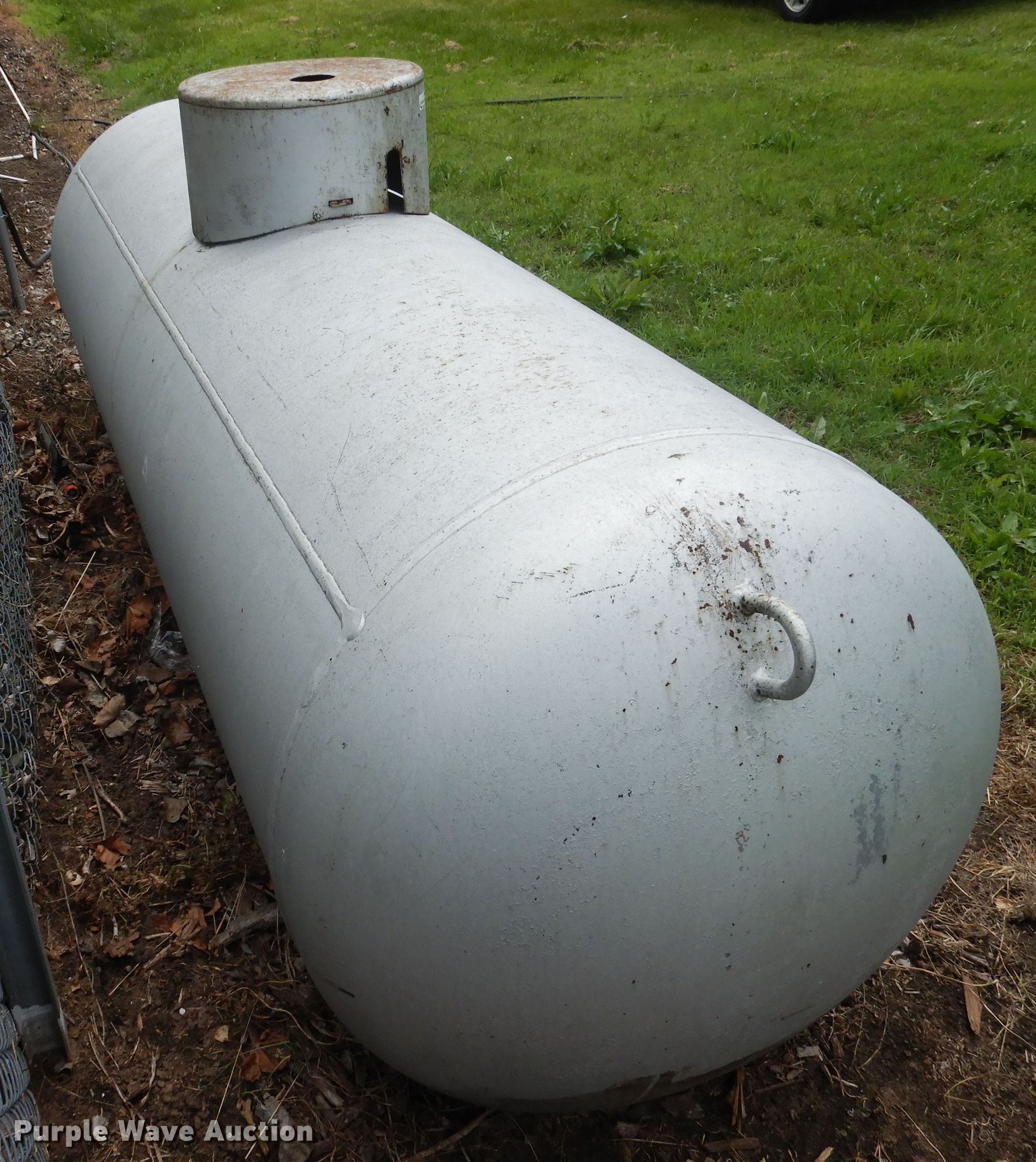 1952 propane tank in Burlington, OK | Item GE9482 sold | Purple Wave