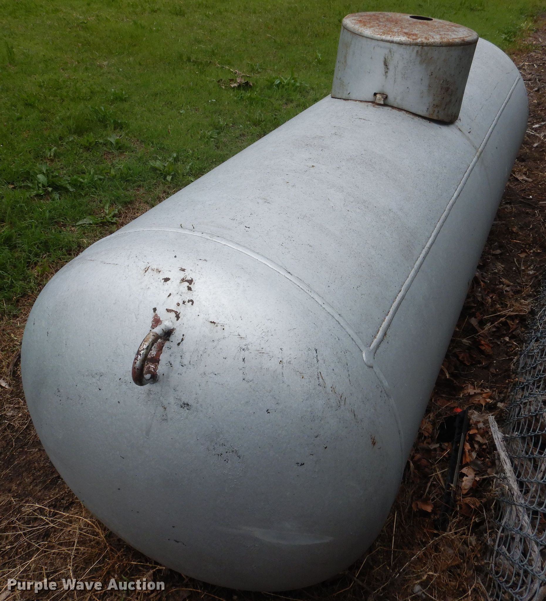 1952 propane tank in Burlington, OK | Item GE9482 sold | Purple Wave