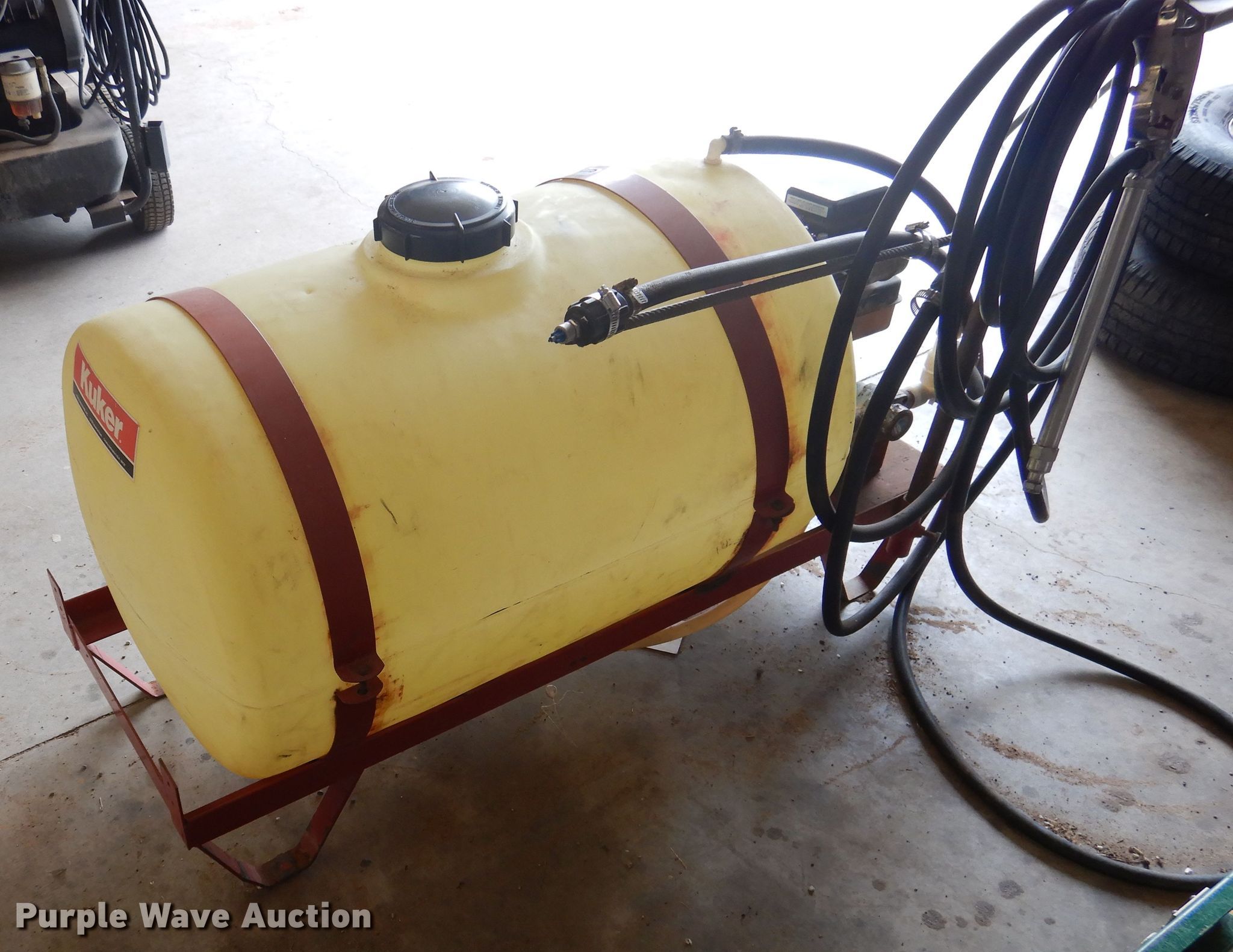 Kuker sprayer in Burlington, OK | Item GE9484 sold | Purple Wave