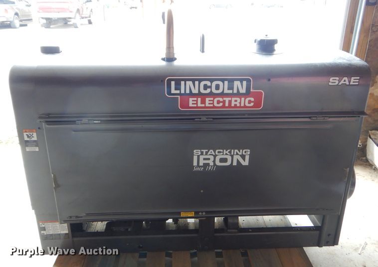 Lincoln SAE 300-MP welder in Welch, OK | Item GP9201 sold | Purple Wave