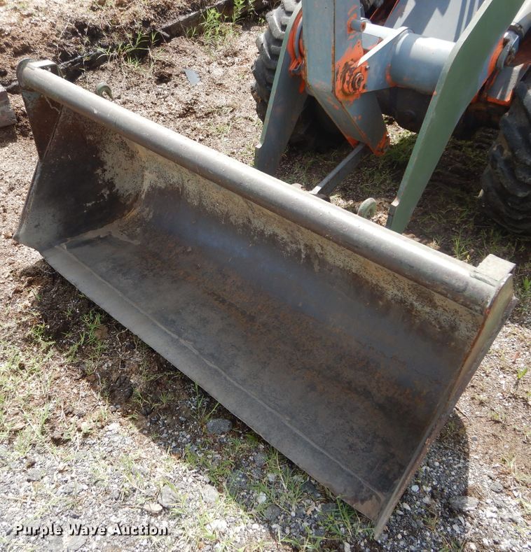 1986 Kubota R400 wheel loader in Jones, OK | Item HS9595 sold | Purple Wave