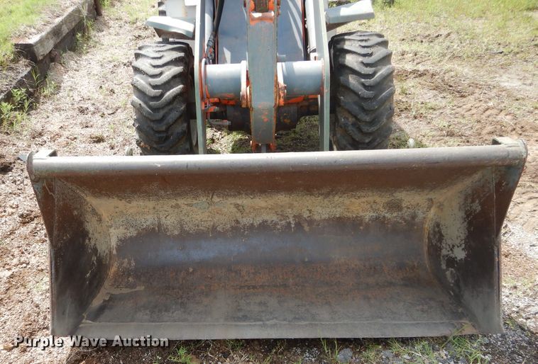 1986 Kubota R400 wheel loader in Jones, OK | Item HS9595 sold | Purple Wave