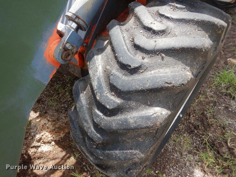 1986 Kubota R400 wheel loader in Jones, OK | Item HS9595 sold | Purple Wave