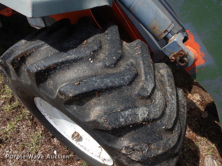 1986 Kubota R400 wheel loader in Jones, OK | Item HS9595 sold | Purple Wave