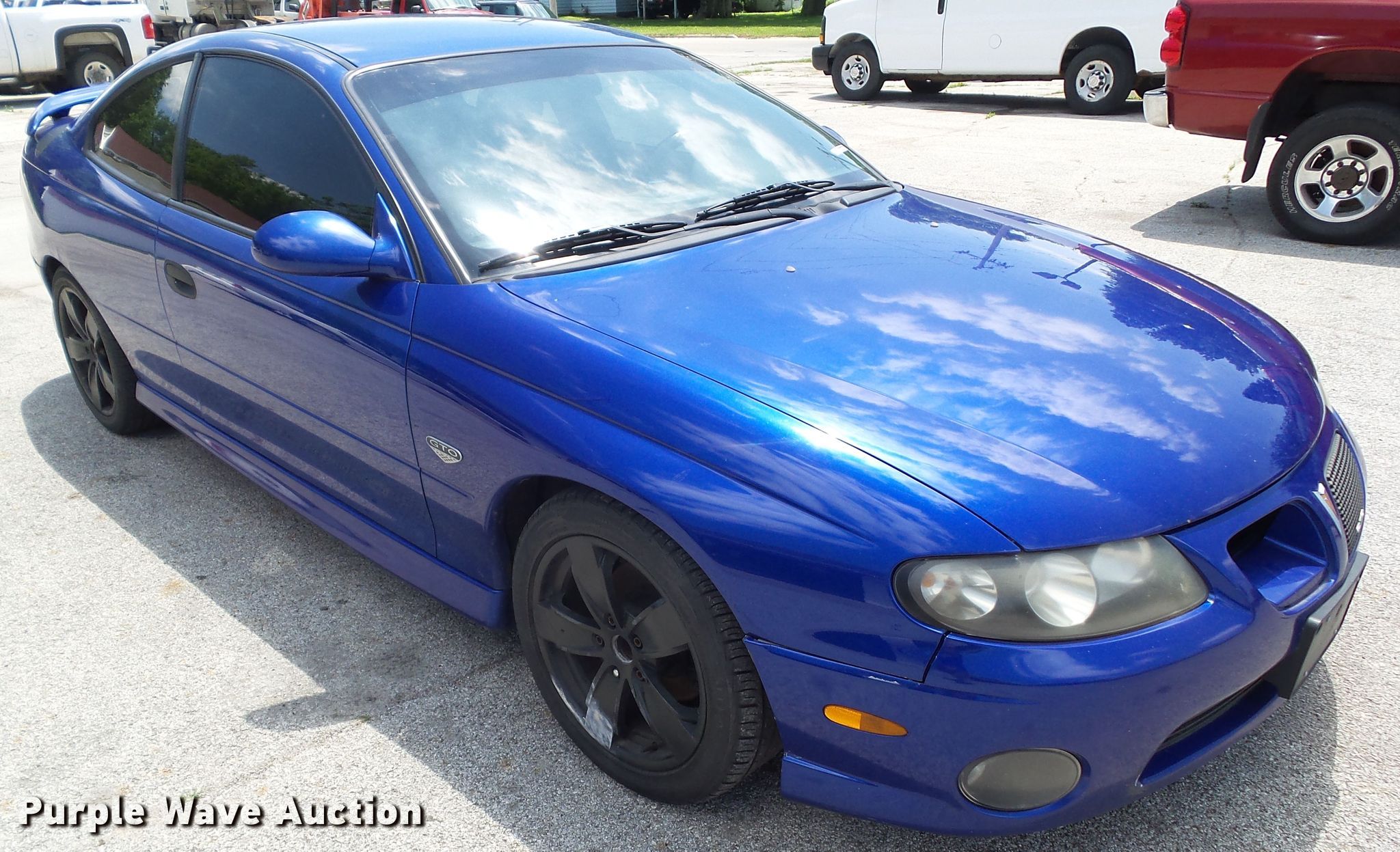 2004 Pontiac GTO in Perry, IA | Item GX9100 sold | Purple Wave