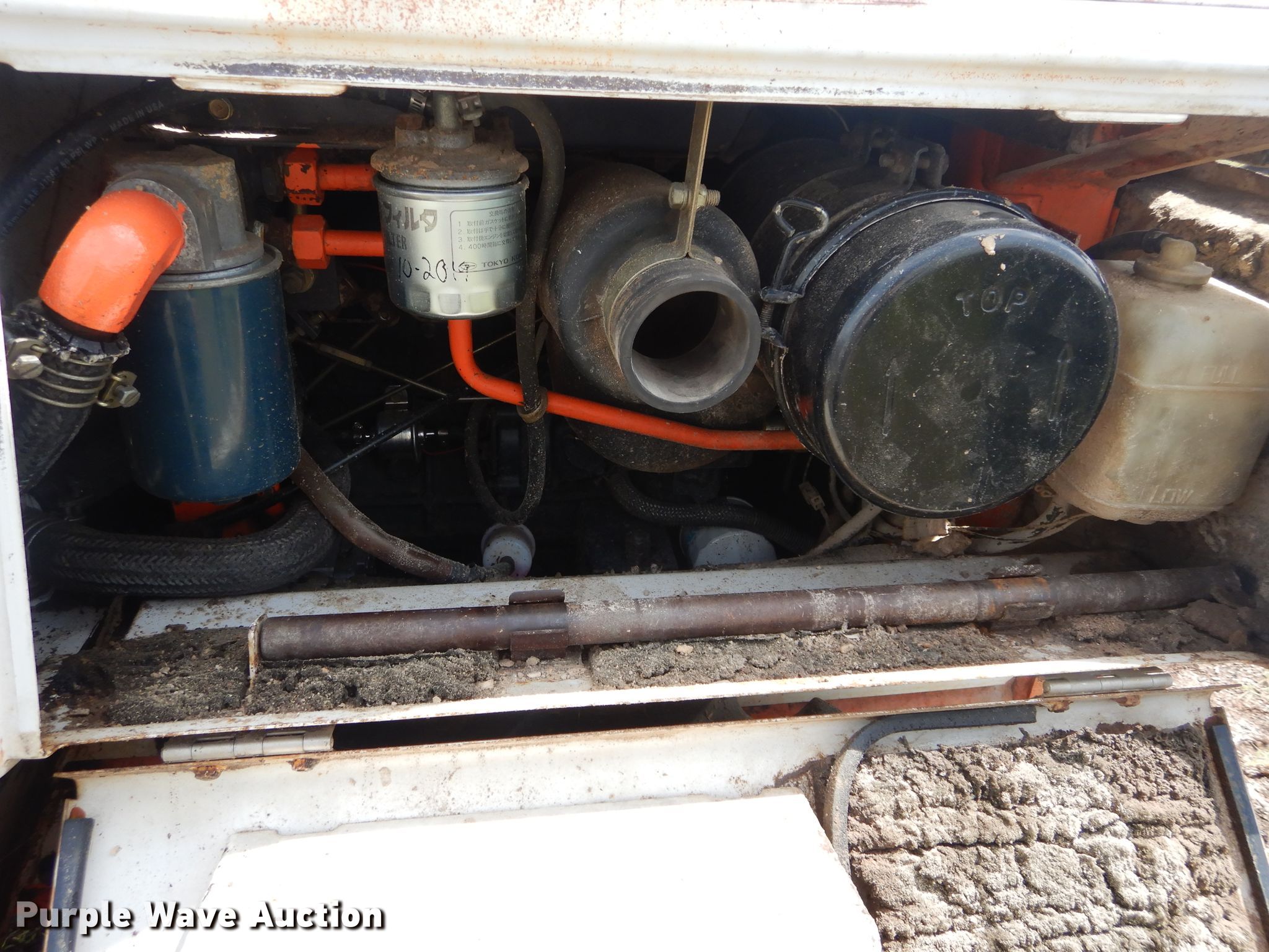 1986 Kubota R400 wheel loader in Jones, OK | Item HS9595 sold | Purple Wave