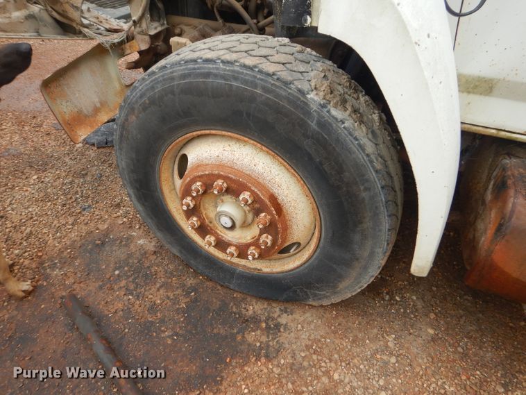 1984 Ford B7000 tank truck in Purdy, MO | Item GP9181 sold | Purple Wave