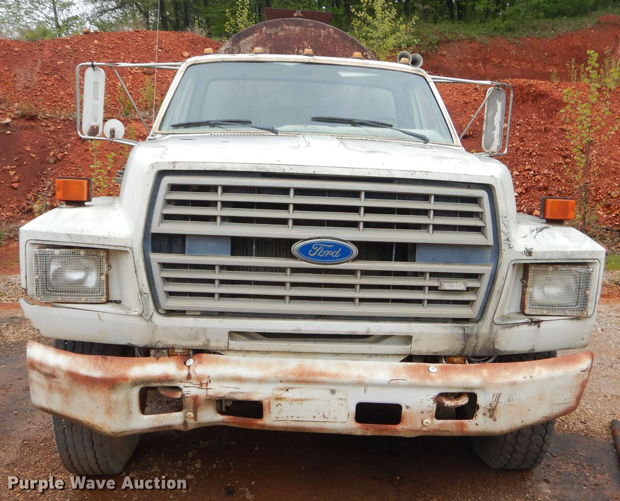1984 Ford B7000 tank truck in Purdy, MO | Item GP9181 sold | Purple Wave