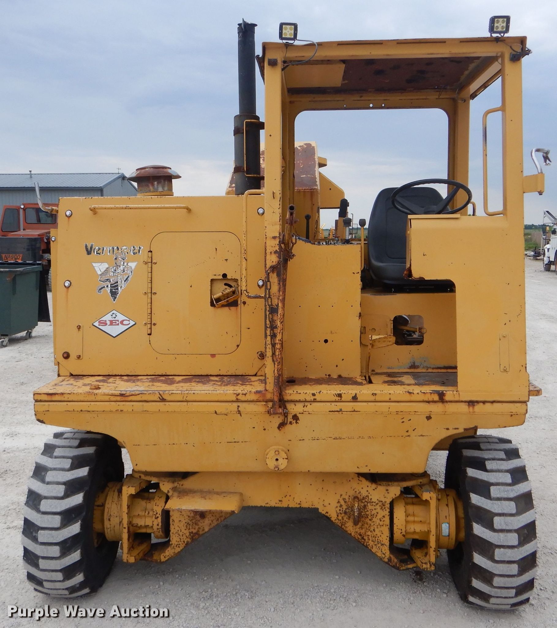 1994 Vermeer CC-135 rock saw in Clinton, IL | Item HM9504 sold | Purple ...