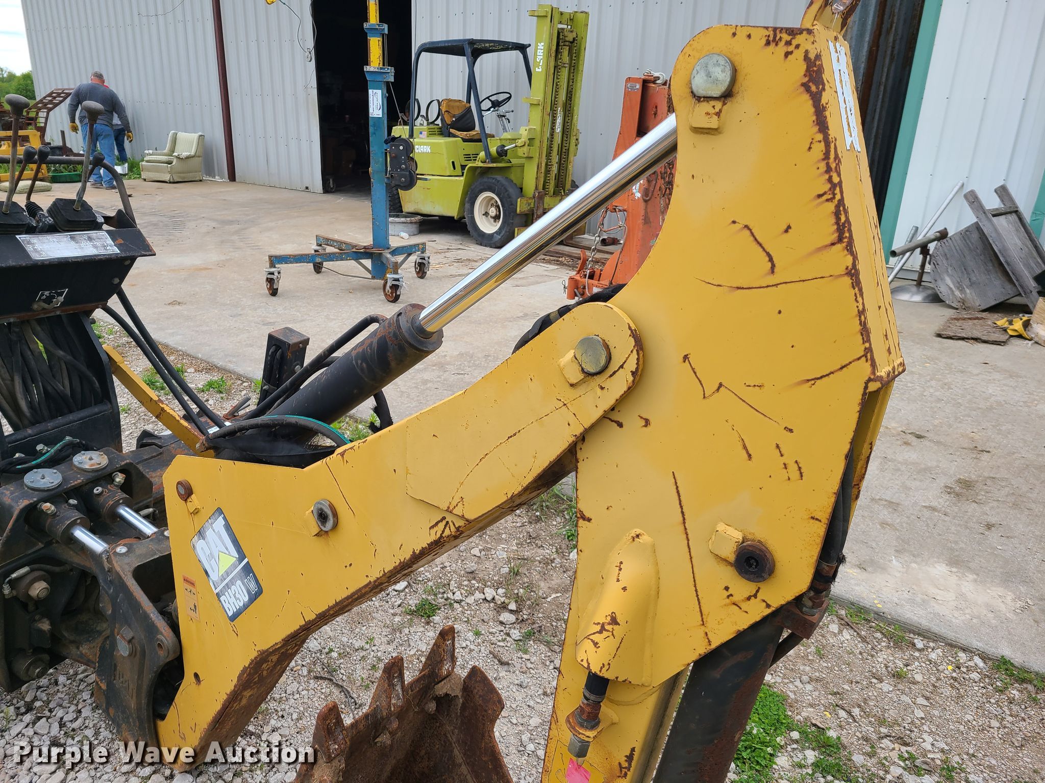 Caterpillar BH30 skid steer backhoe in Richmond, MO | Item K5882 sold ...